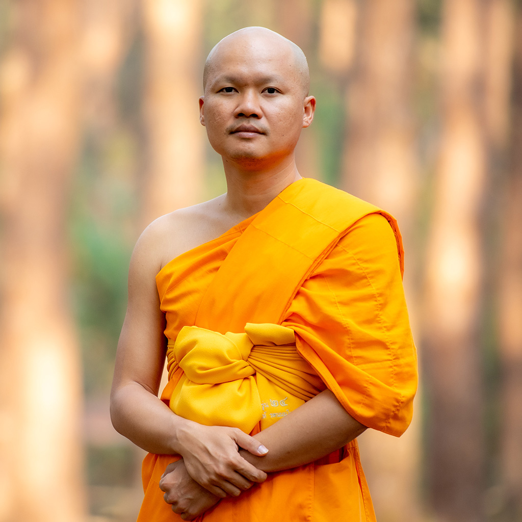 Teaching Monks - Monk Life Thailand